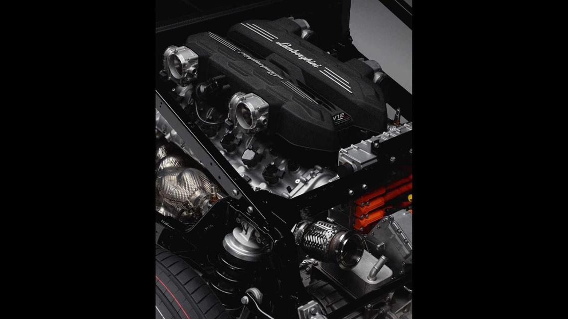 Lamborghini, ecco il nuovo motore V12 ibrido - La Stampa