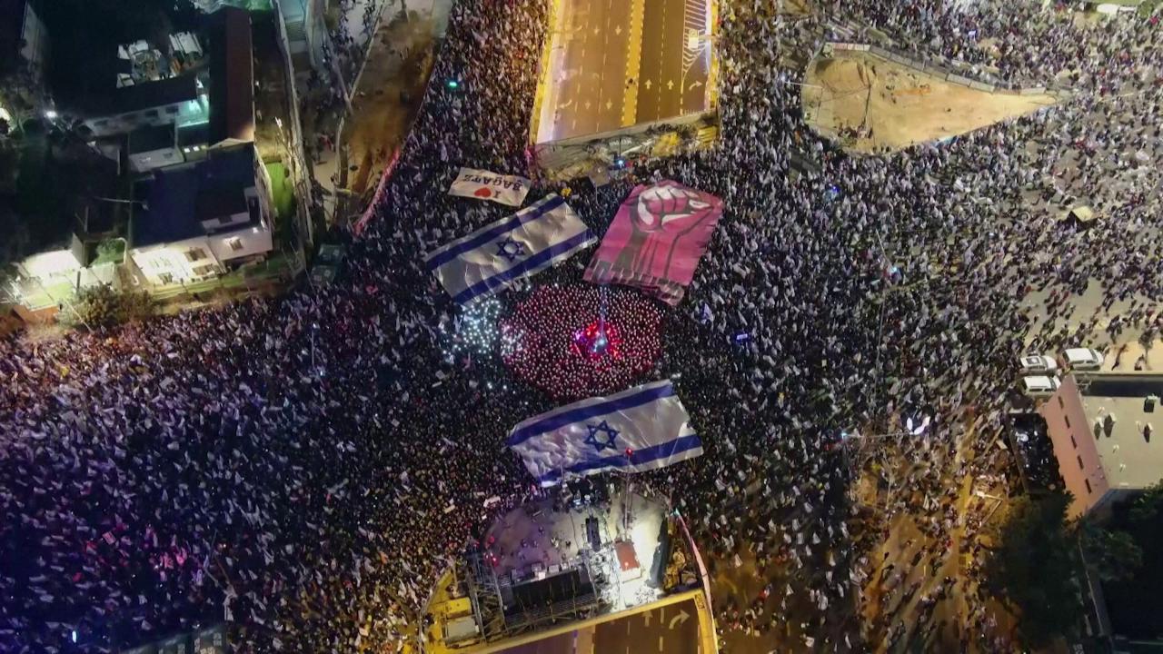 In Israele la più grande protesta della storia del Paese: in centinaia ...