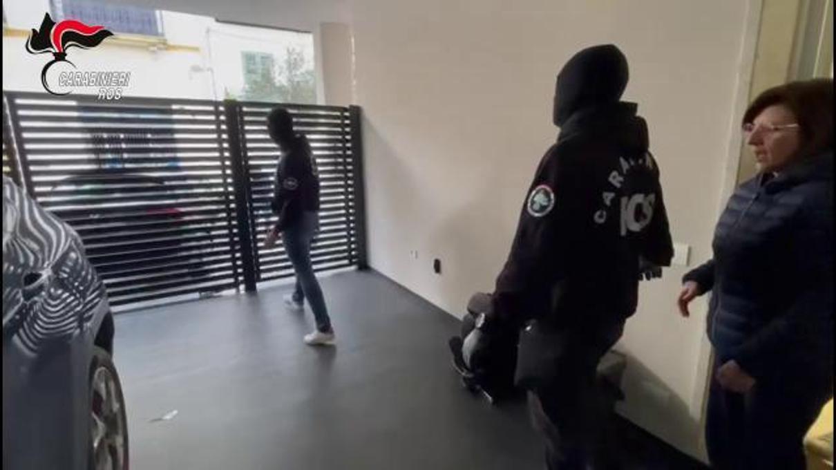 Laura Bonafede, la maestra accusata di aver protetto Messina Denaro per ...