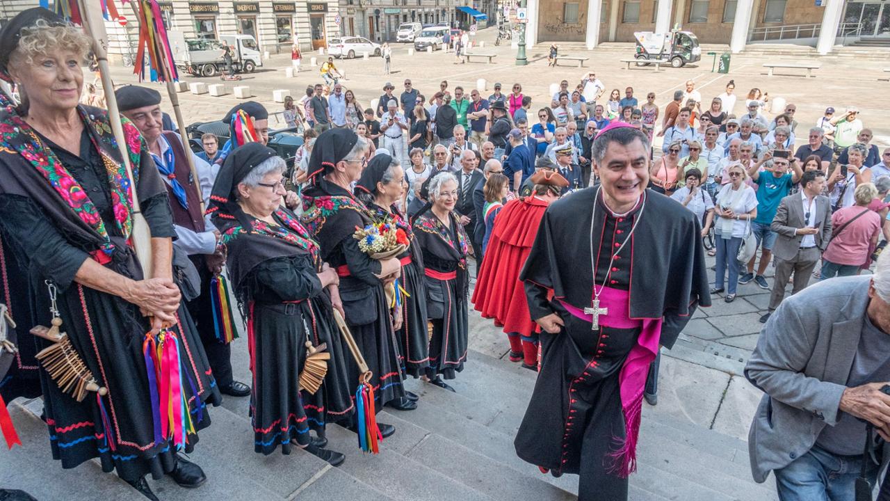 Don Repole durante la messa per San Giovanni a Torino: “La tecnologia ...