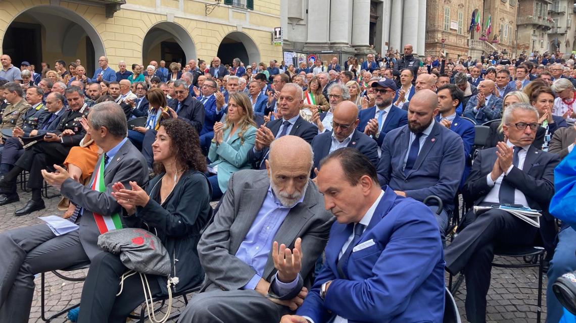 Il ministro Lollobrigida a Cheese: “Si utilizzi il latte delle mucche ...