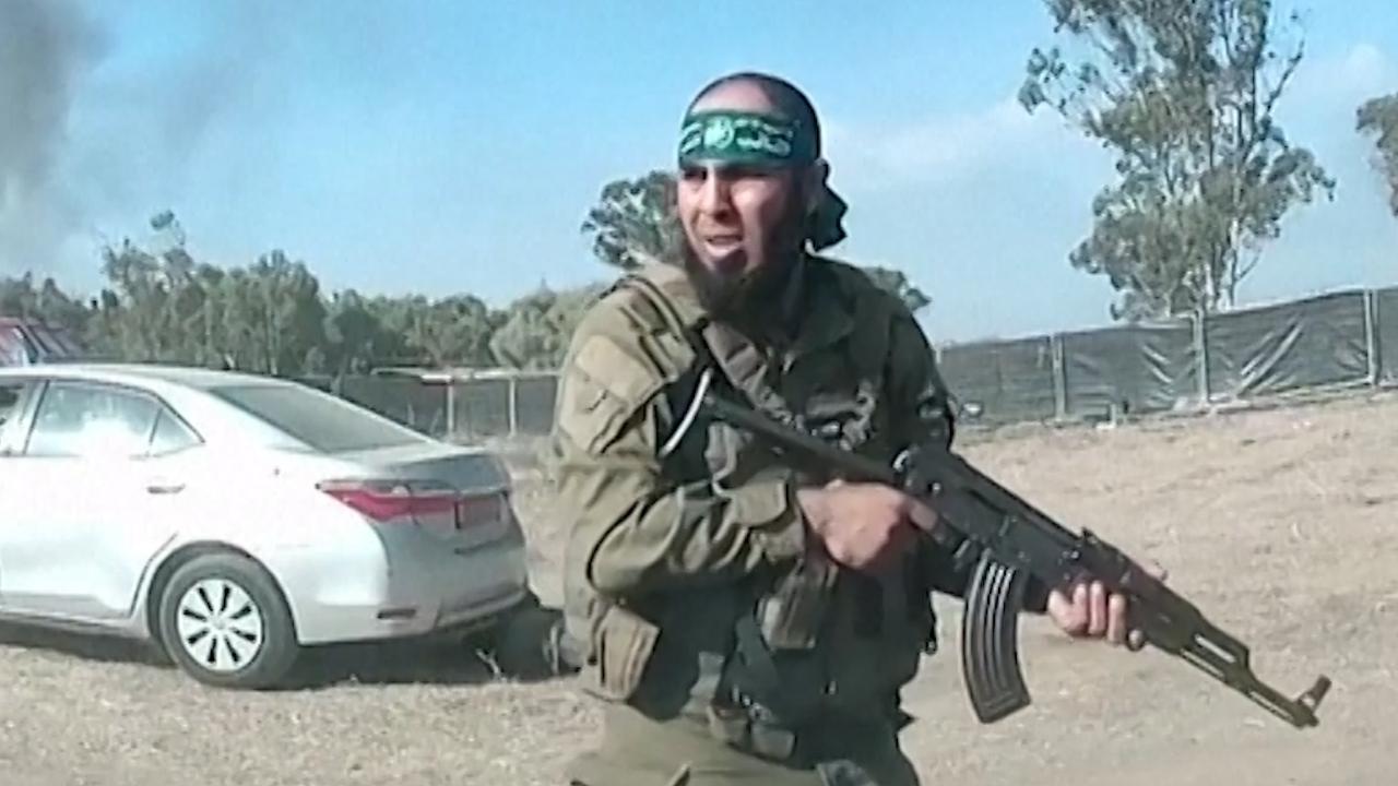 La tragedia del rave a Re'im attaccato da Hamas catturata dalla ...
