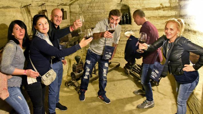 Calosso, al via la Fiera del Rapulè - La Stampa