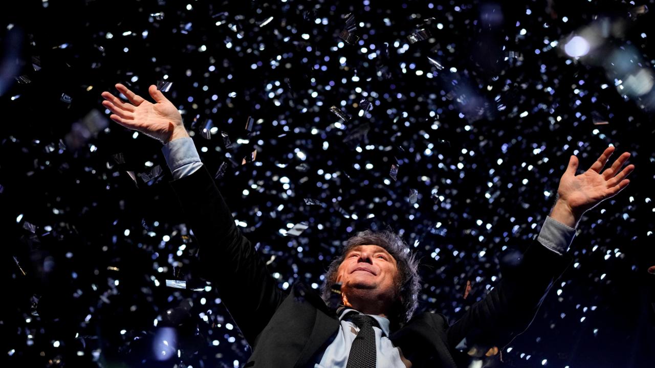 Argentina al voto, favorito “el loco” Javier Milei - La Stampa