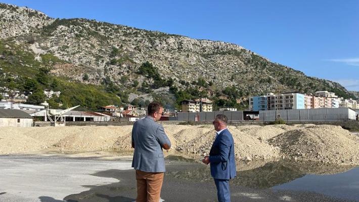 Albania, ecco dove nascerà il centro migranti voluto da Meloni - La Stampa