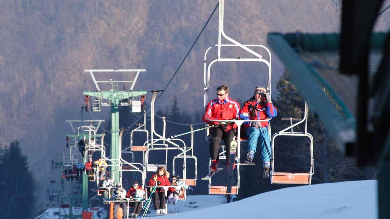 A Scopello la festa della neve con dj Fargetta apre le porte alla ...