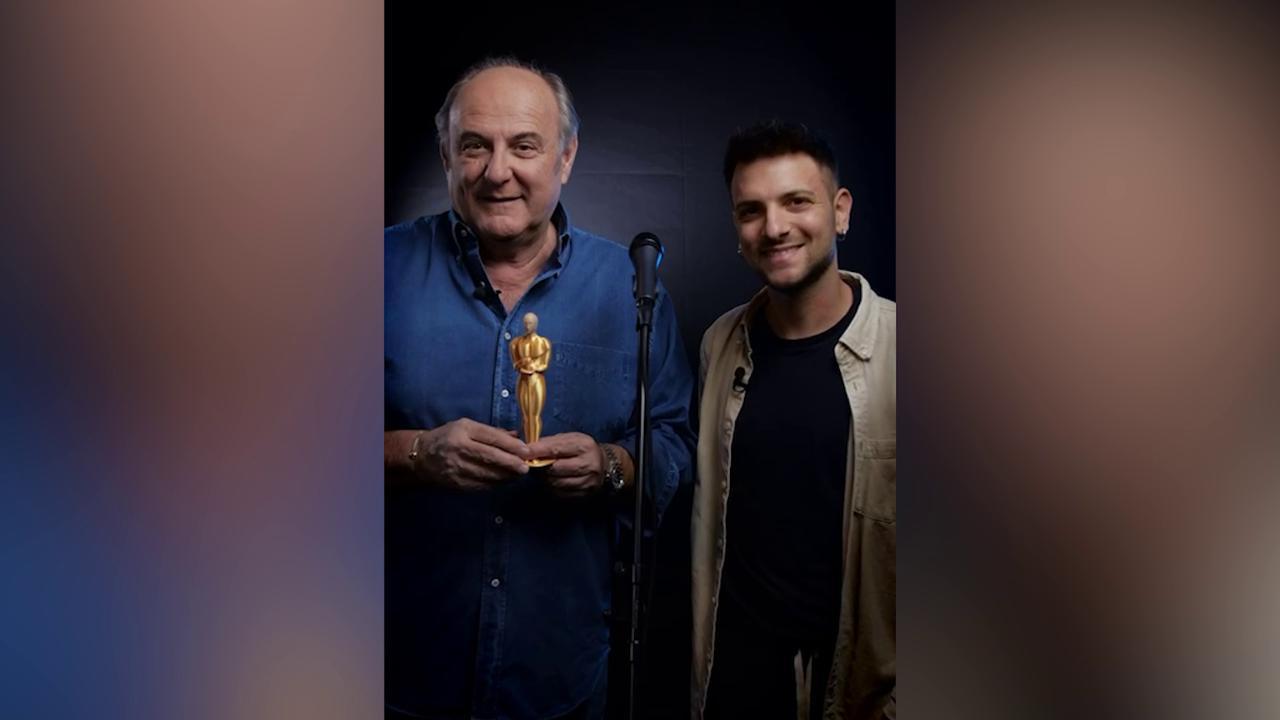 Gerry Scotti, il video di ringraziamento per l'Oscar del Meme - La Stampa