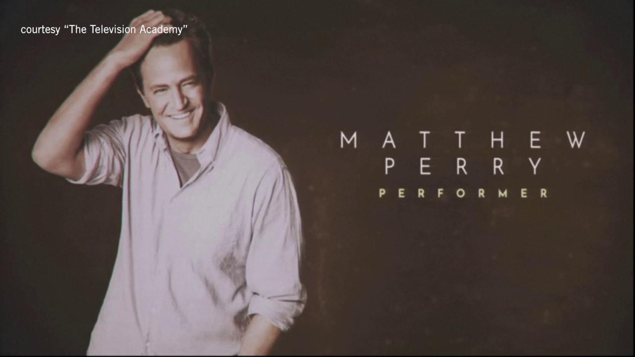 Emmy Awards, l'emozionante ricordo di Matthew Perry sulle note della ...
