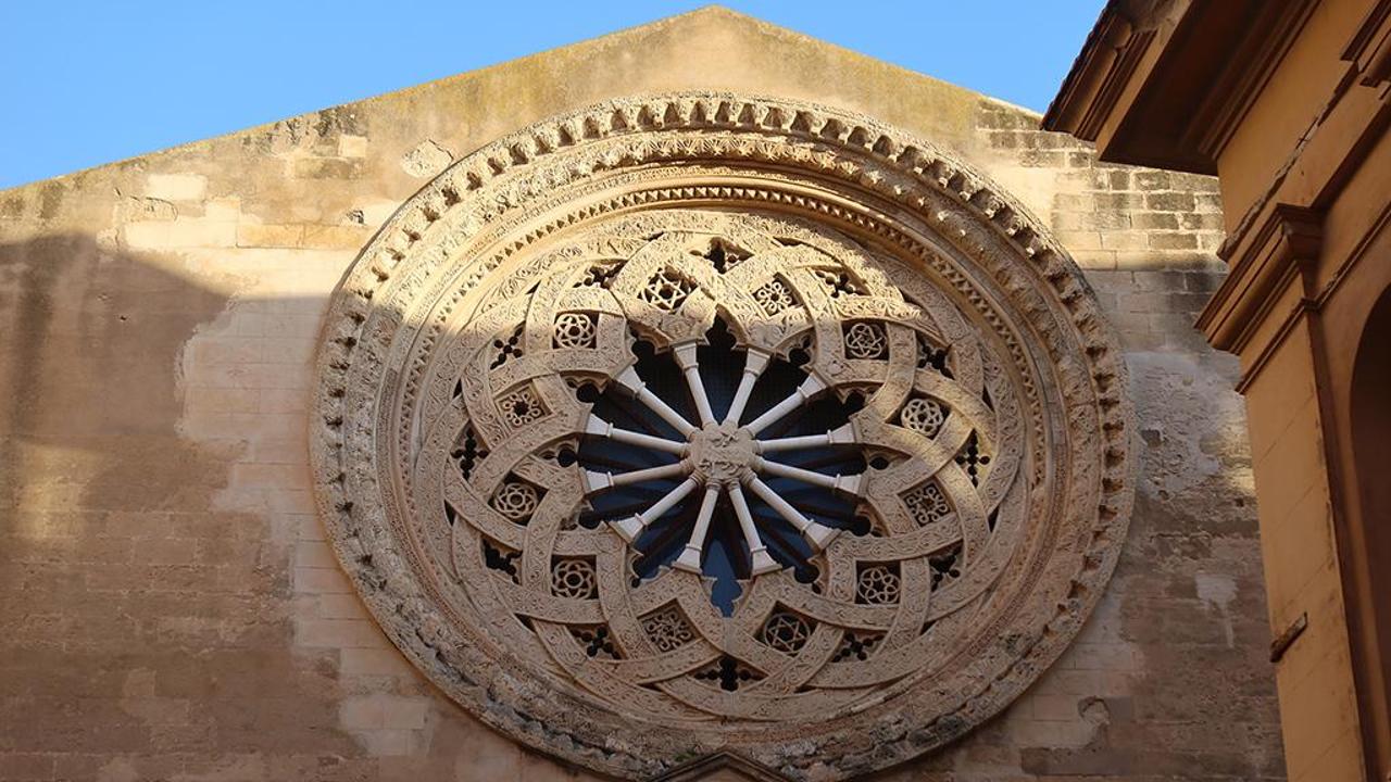 Trapani tra Barocco e Barocchetto - La Stampa