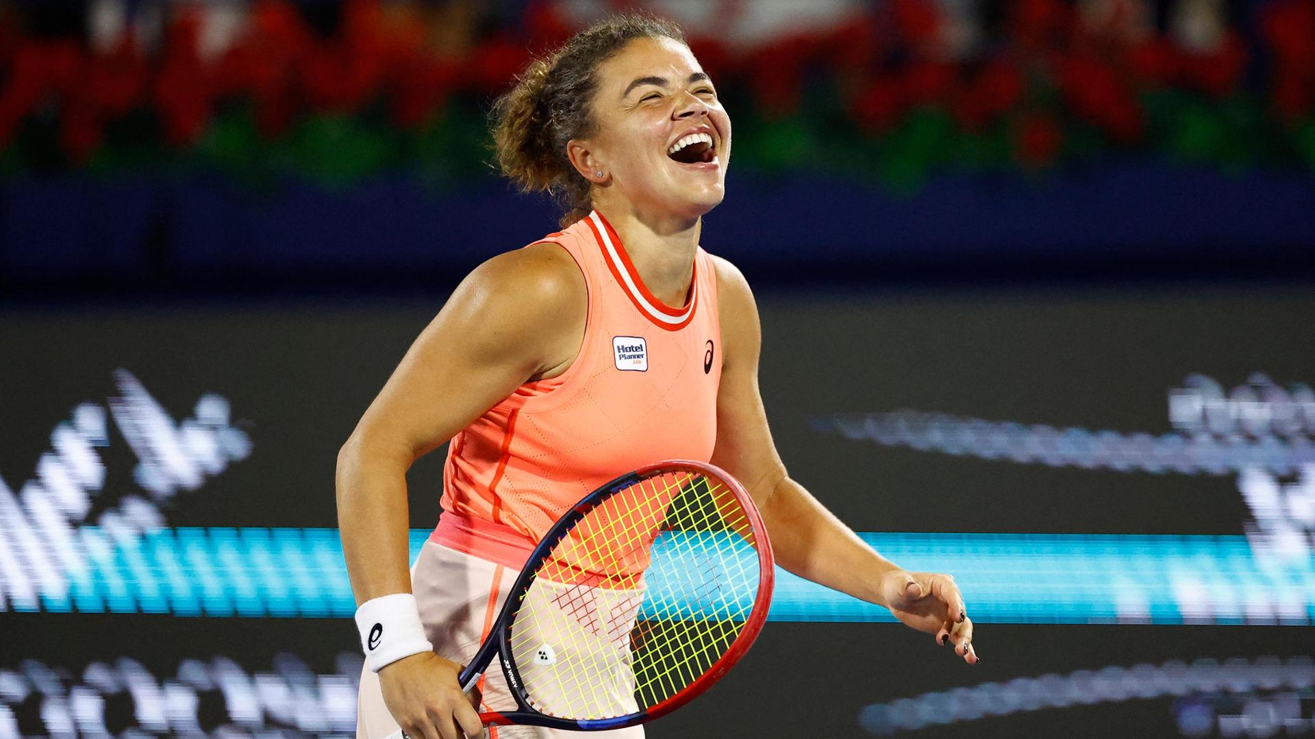 Tennis, non solo Sinner: Jasmine Paolini trionfa a Dubai nel suo primo ...