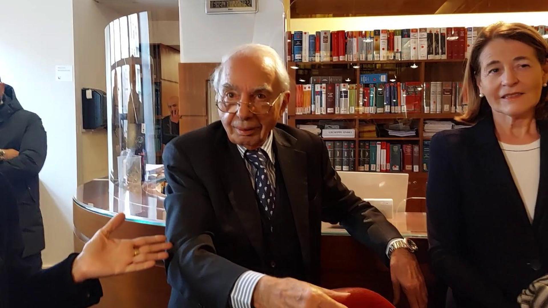Giuliano Amato dopo il 'no' del Dap presenta il suo libro in Tribunale ...