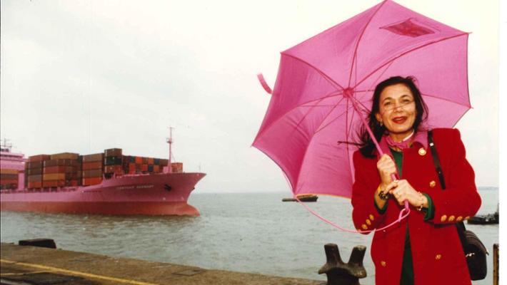 Addio a Cecilia Battistello, la donna che colorò le navi di rosa - La ...