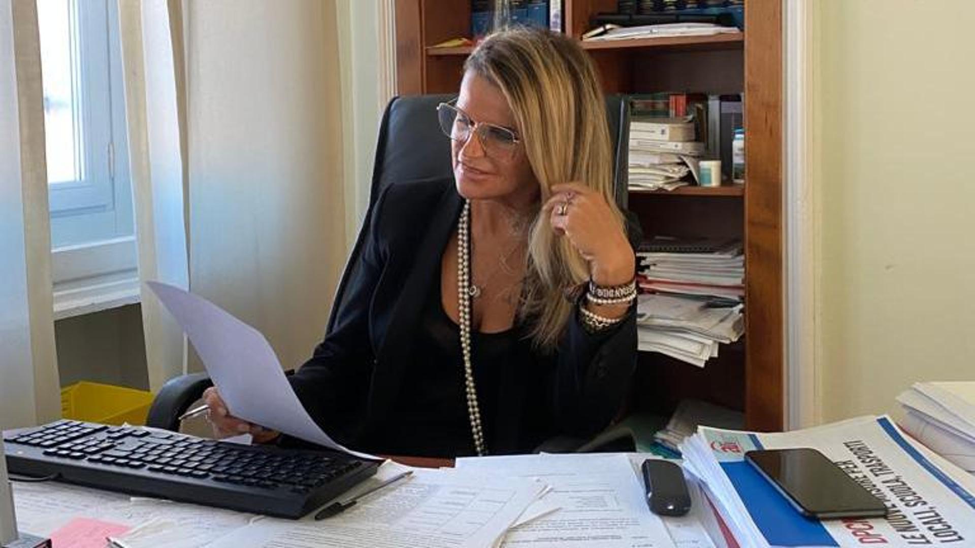 Verbania, la giunta conferma il “licenziamento” della segretaria ...