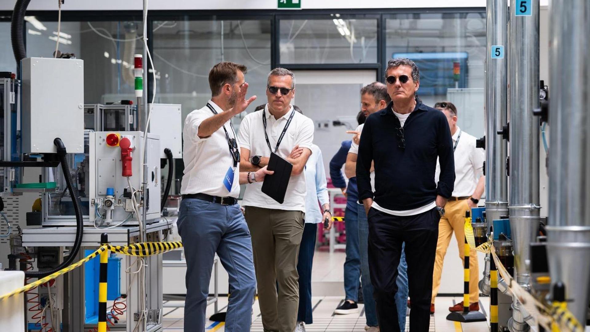 EssilorLuxottica, Francesco Milleri: “Occhiali-tech sostituiranno gli ...
