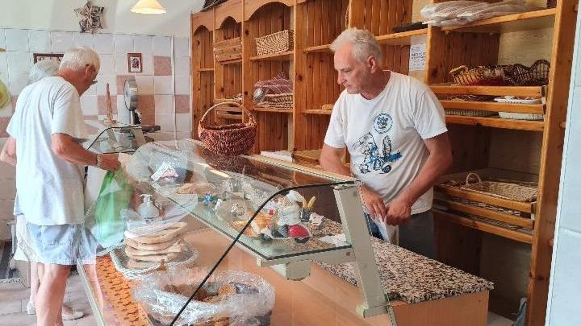 Gerardo, il panettiere che dà lezioni di ballo per fare beneficenza ...