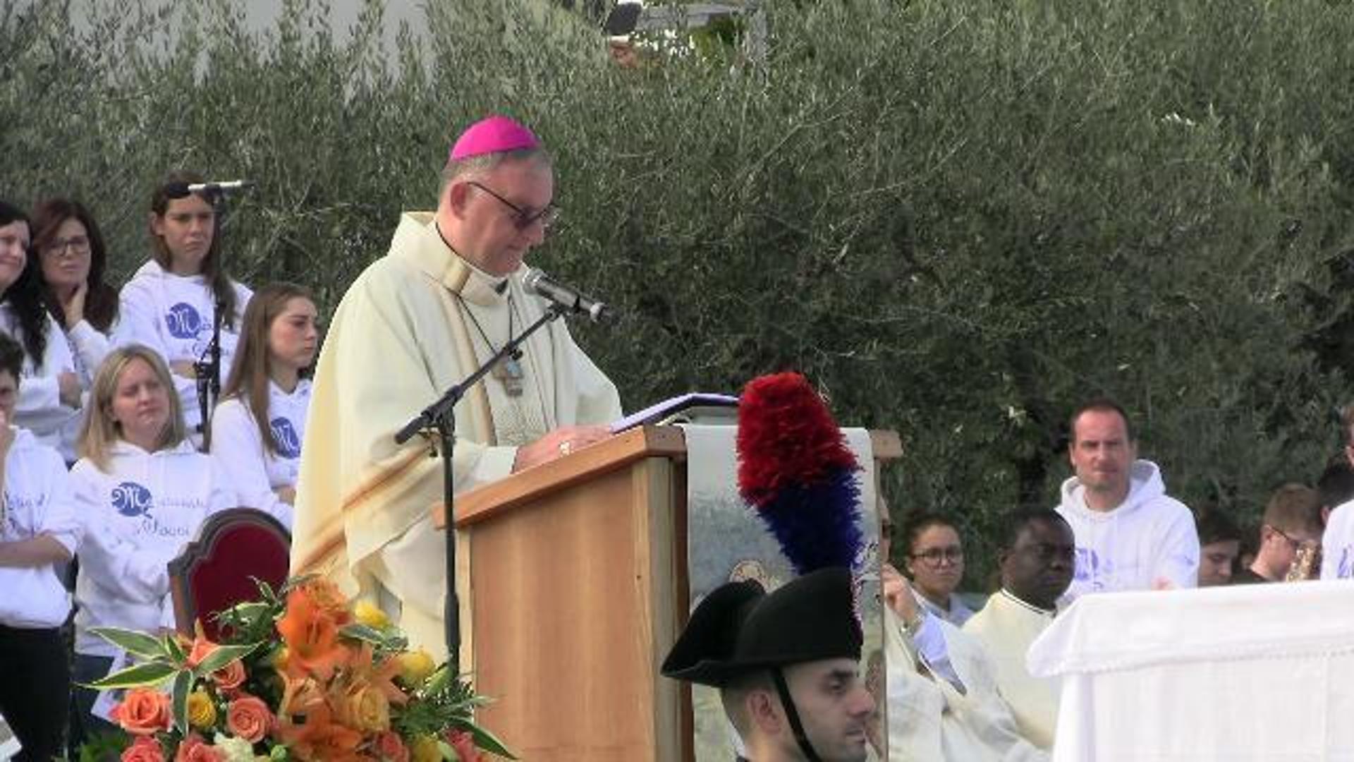 In migliaia al funerale di Sammy Basso: "È stato un dono per la vita ed ...