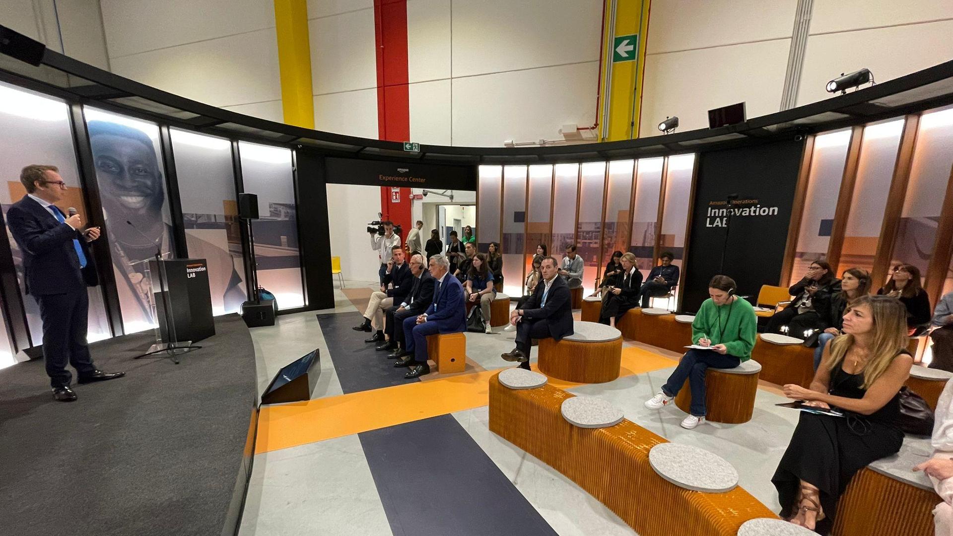 Boom di richieste per visitare l’Innovation Lab di Amazon a Larizzate ...