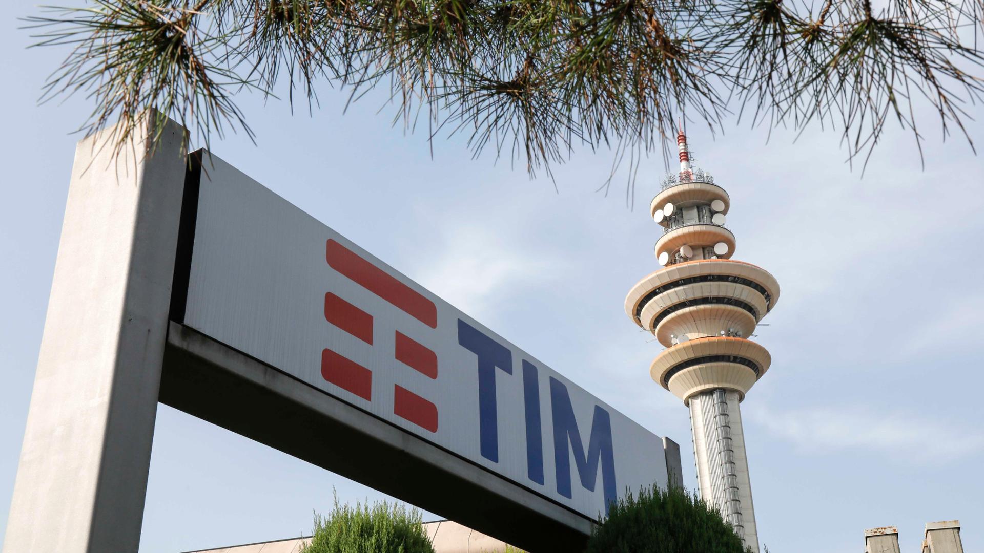 Dal fondo Cvc un miliardo per Tim: nel mirino il 23,7% in mano a ...