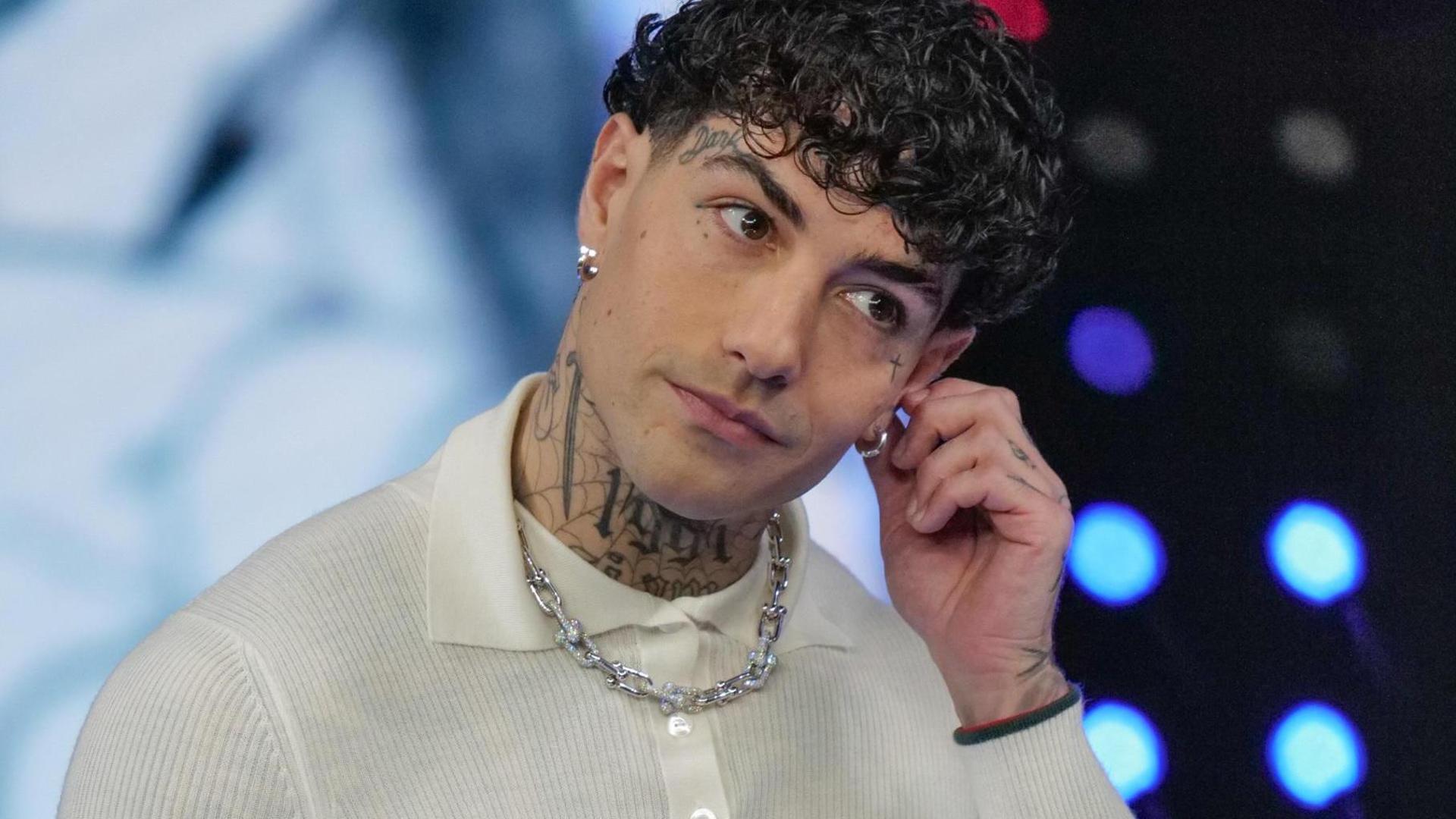 Artisti uniti per Tony Effe, siete adulti oppure no? - La Stampa