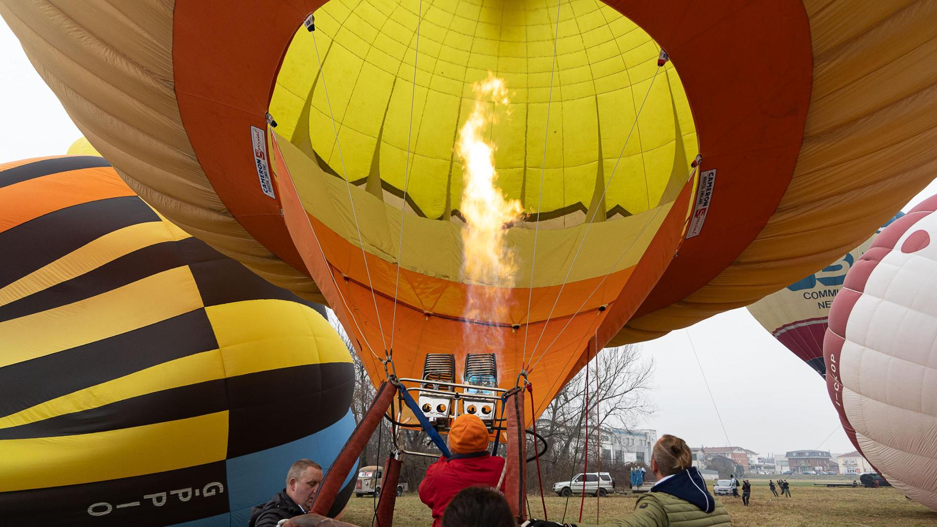 Raduno dell'Epifania: le mongolfiere danno spettacolo nel cielo di ...