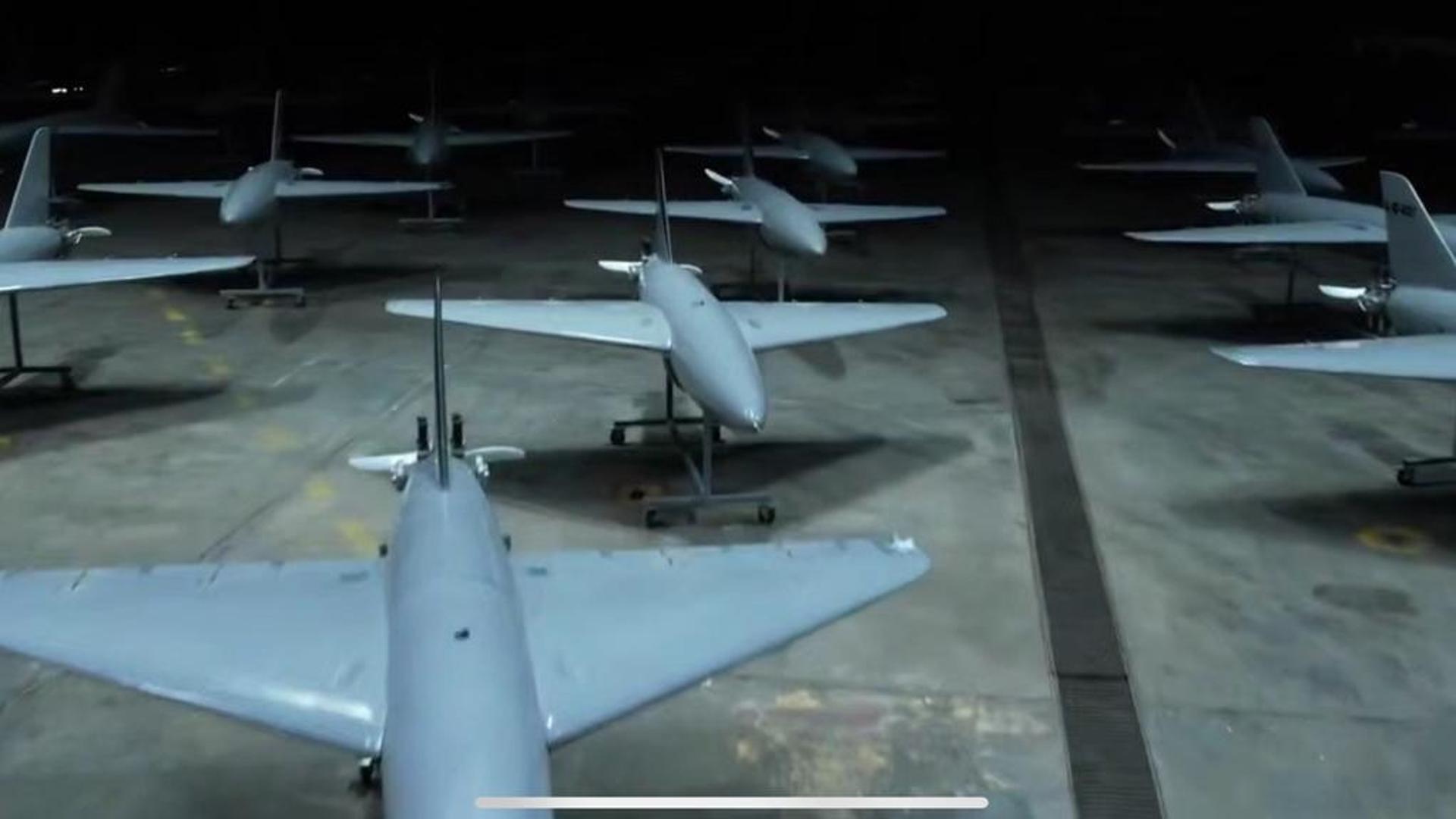 Il nuovo super-drone iraniano: Teheran lancia i test dei nuovi mille ...