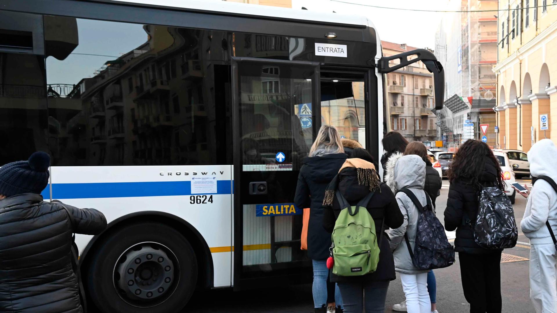 La “nuova” Rt è pronta a ripartire con mezzi nuovi e controlli a bordo ...