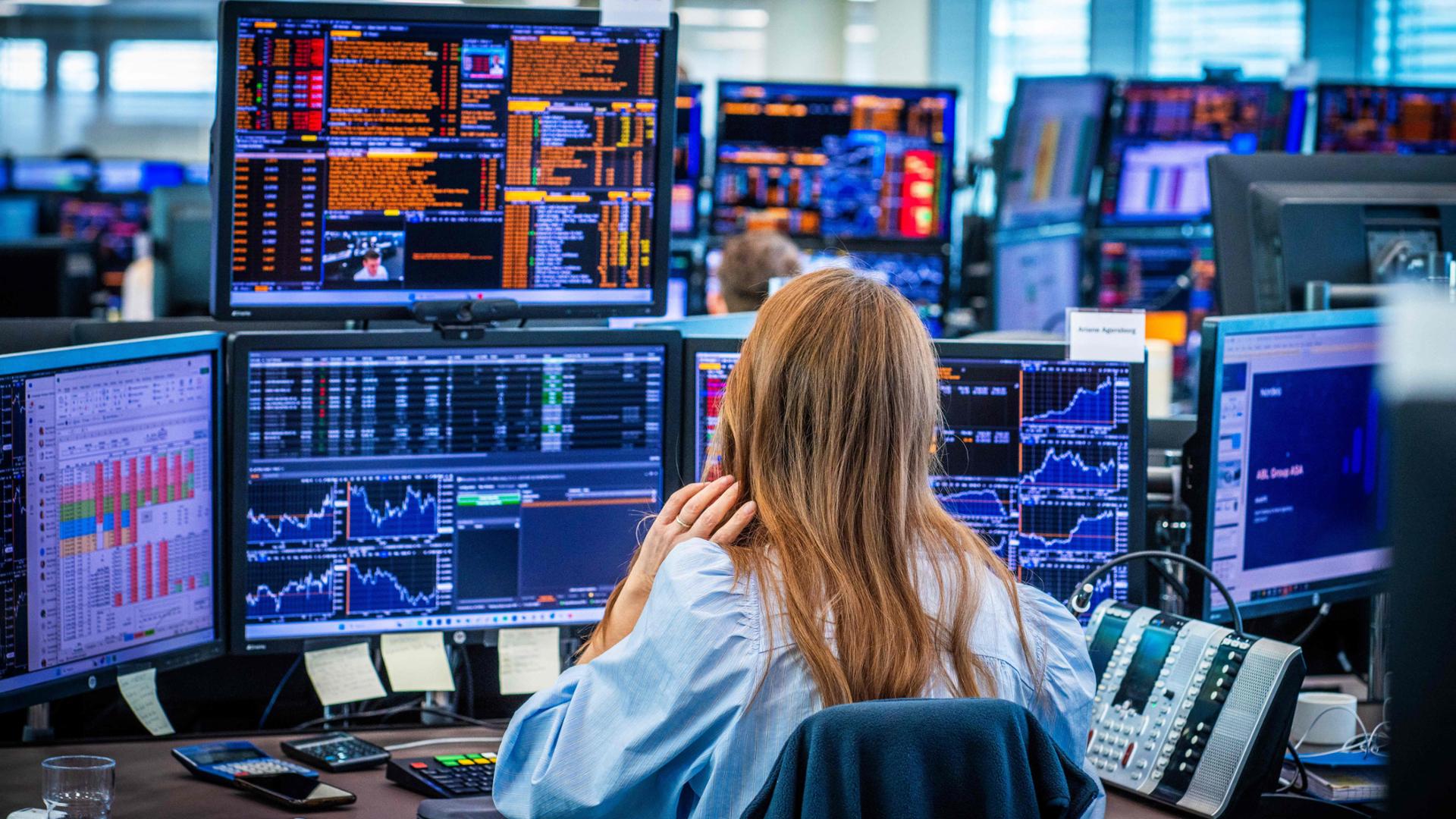 Borse oggi in rialzo, petrolio scende sotto i 100 dollari al barile ...
