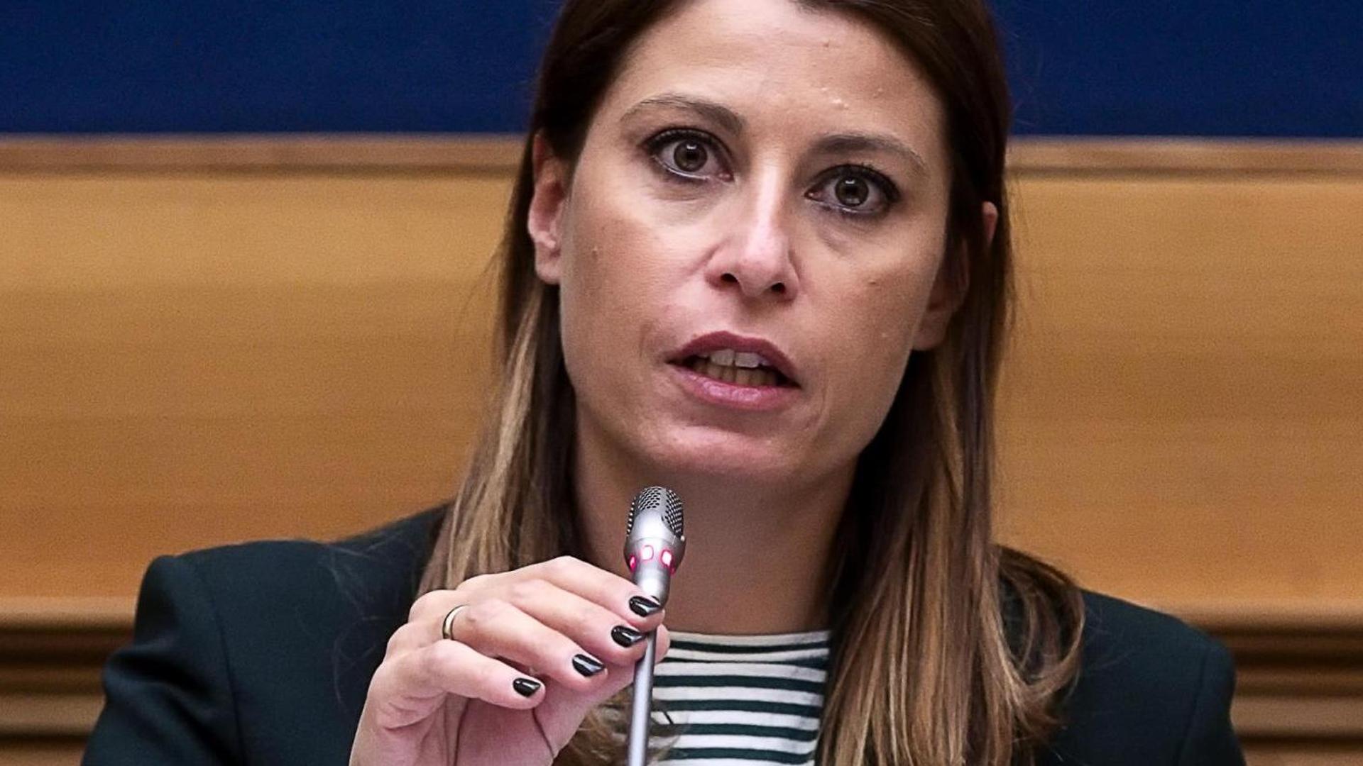 Elisabetta Piccolotti: “Ognuno porti la bandiera che vuole. Benvenuti ...