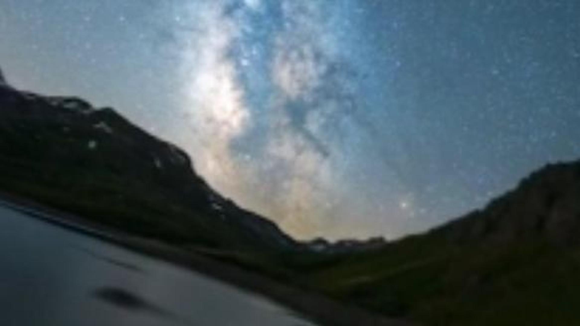 Valerio Minato mostra la rotazione terrestre: il video dal Colle del ...