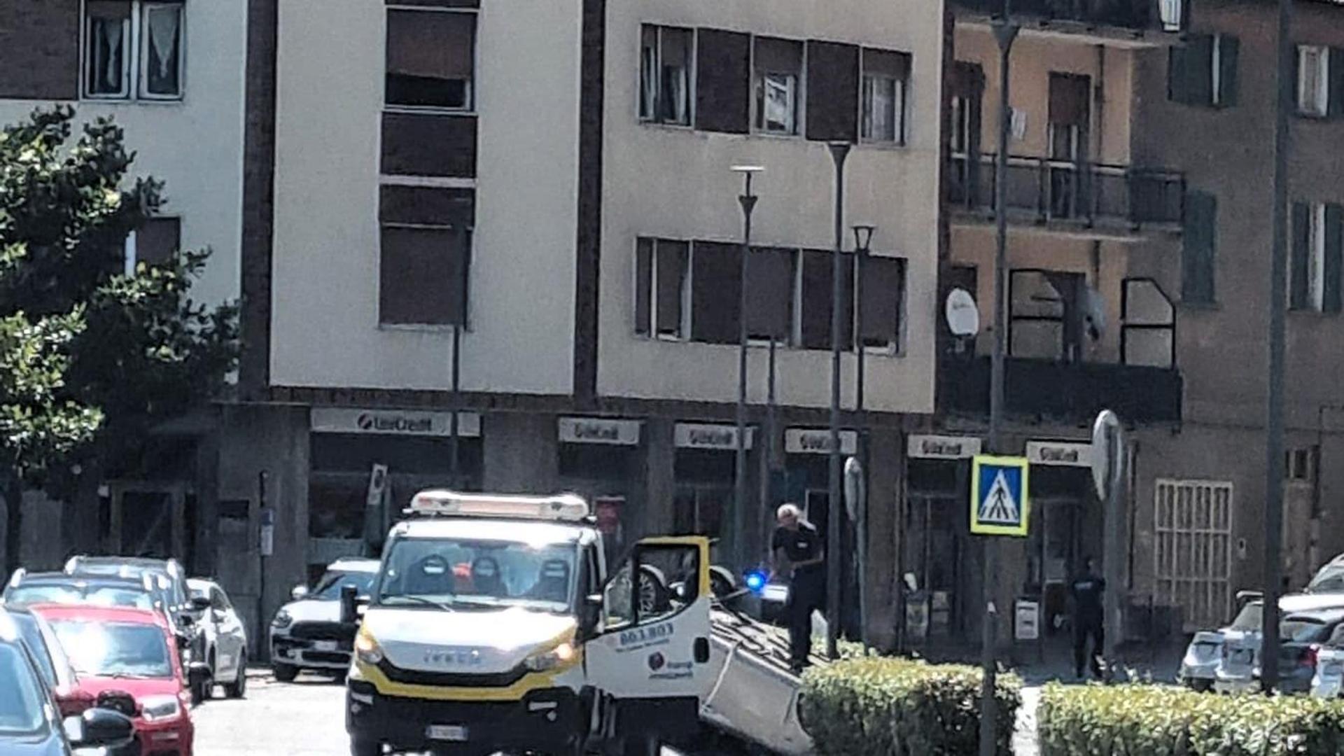 Cairo: auto si cappotta in via Colla, ragazza ferita - La Stampa