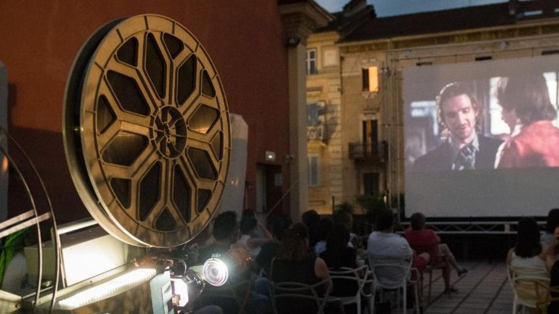 Cinema all’aperto a Torino: il programma per l'estate 2025 - La Stampa
