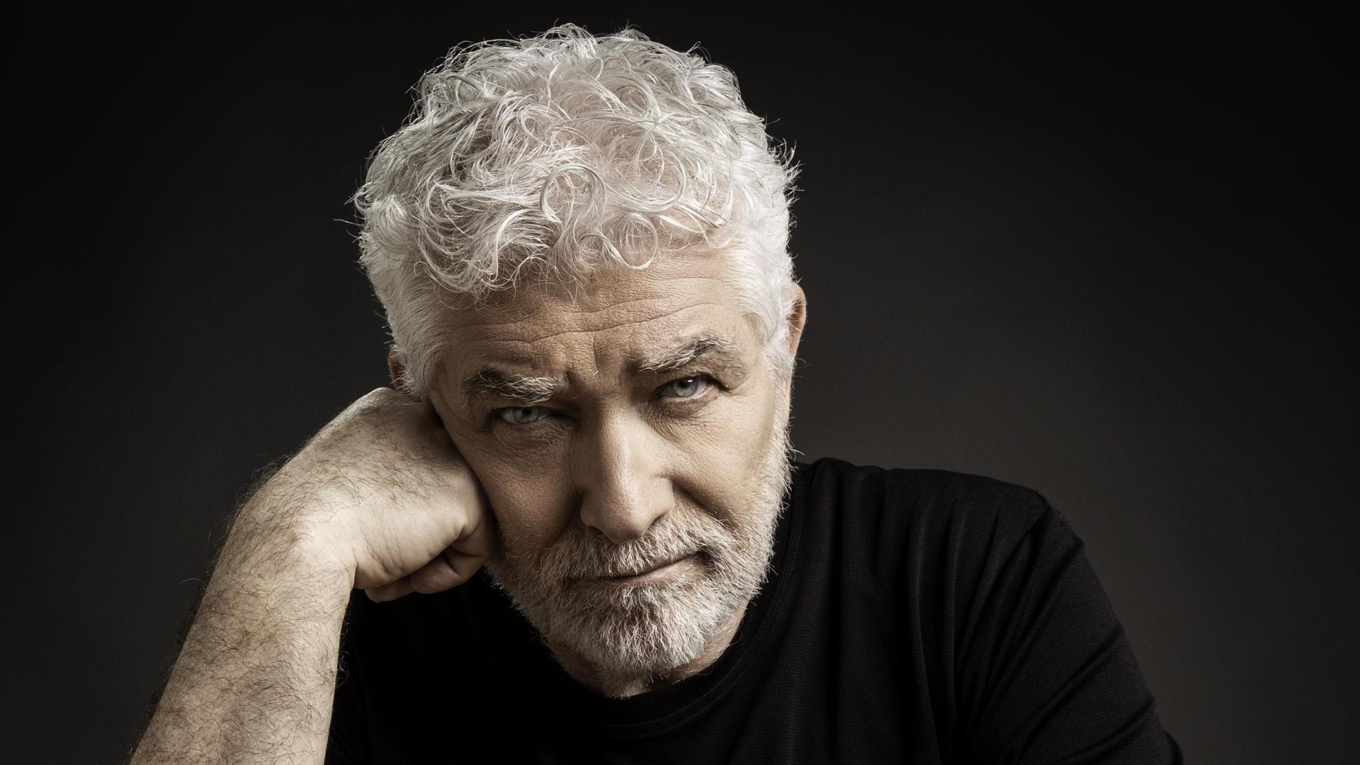 Gioele Dix: “Tradito dalla fidanzatina a 15 anni. La gelosia? Soffro ...