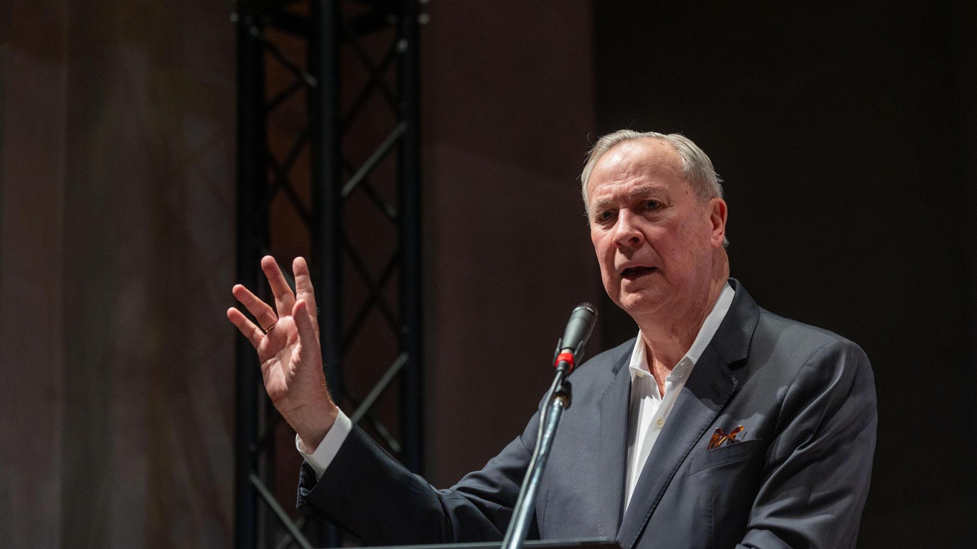 Addio a Bob Wilson, il regista che reinventò il teatro - La Stampa