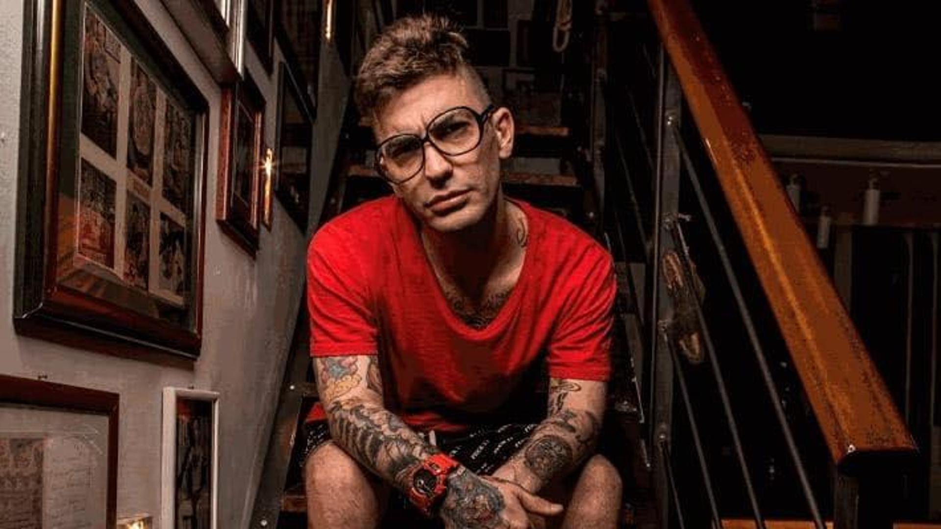 Jesto, morto il rapper romano: aveva 41 anni - La Stampa