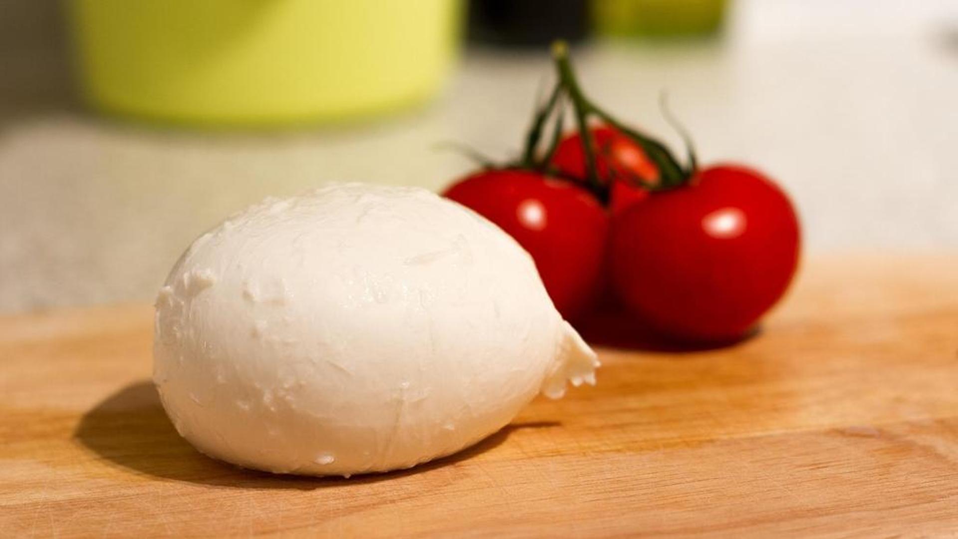 Granarolo, corpi metallici nella mozzarella: ritirati lotti dai ...