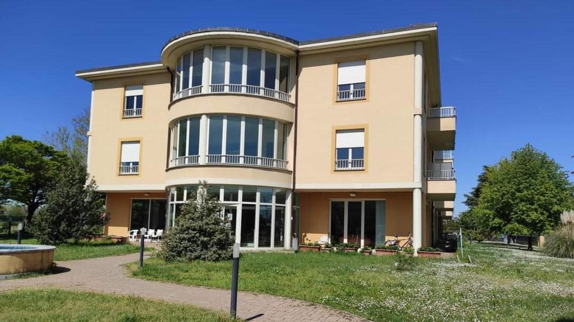 Per i quindici anni della Rsa a Casal Cermelli una festa a tema luna ...