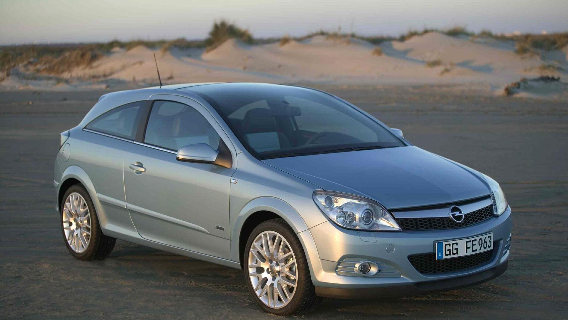 La prima Opel ibrida della storia compie 20 anni - La Stampa