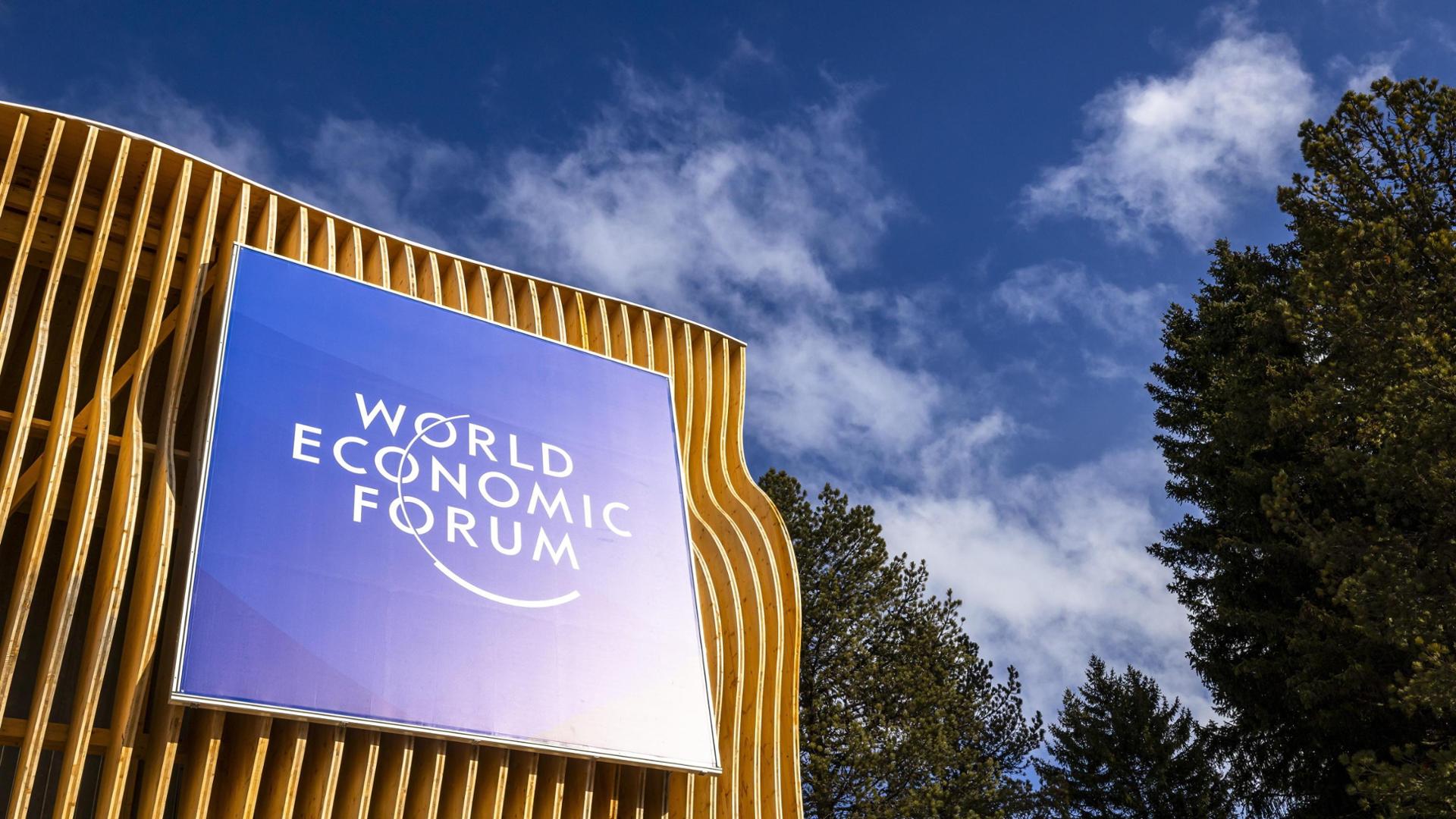 Wef, il 72% degli economisti vede la crescita in calo e nuovi rischi ...