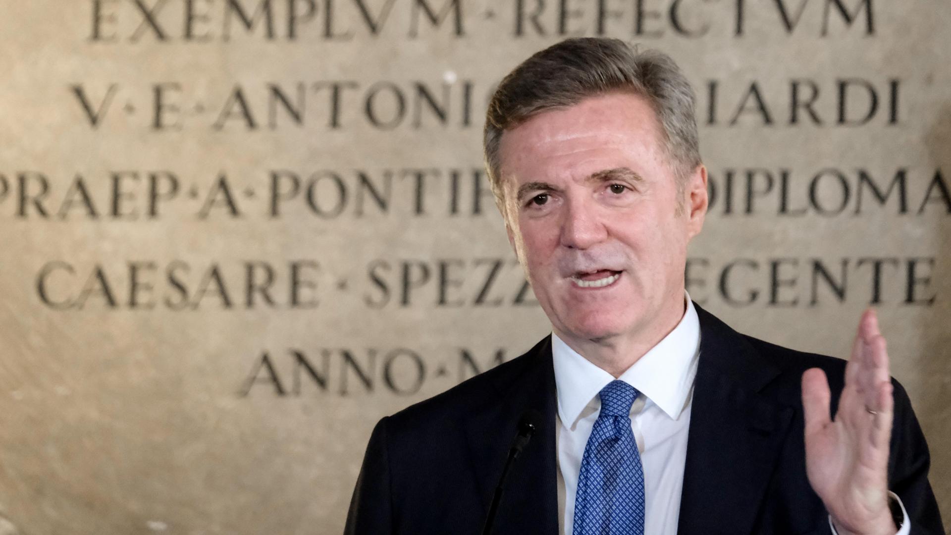 C’è anche l’ad di Enel Cattaneo tra i manager italiani spiati - La Stampa