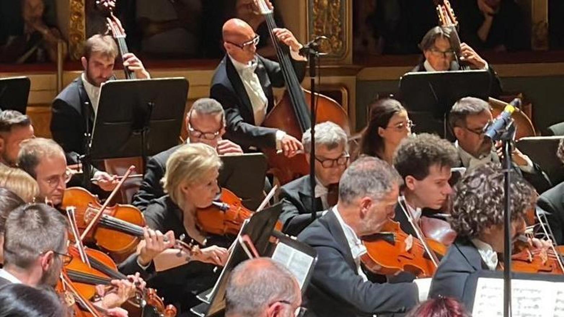 Fenice, il sovrintendente fa muro: “Venezi è brava, rappresenta il ...