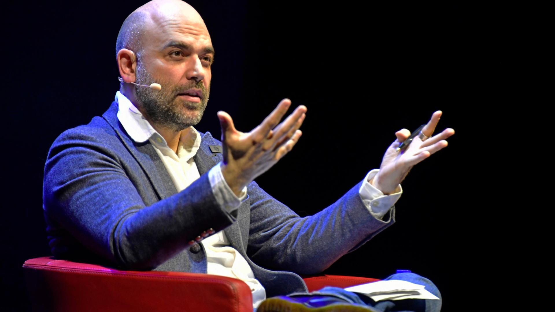 Roberto Saviano aprirà la 27esima edizione del festival Scrittorincittà ...