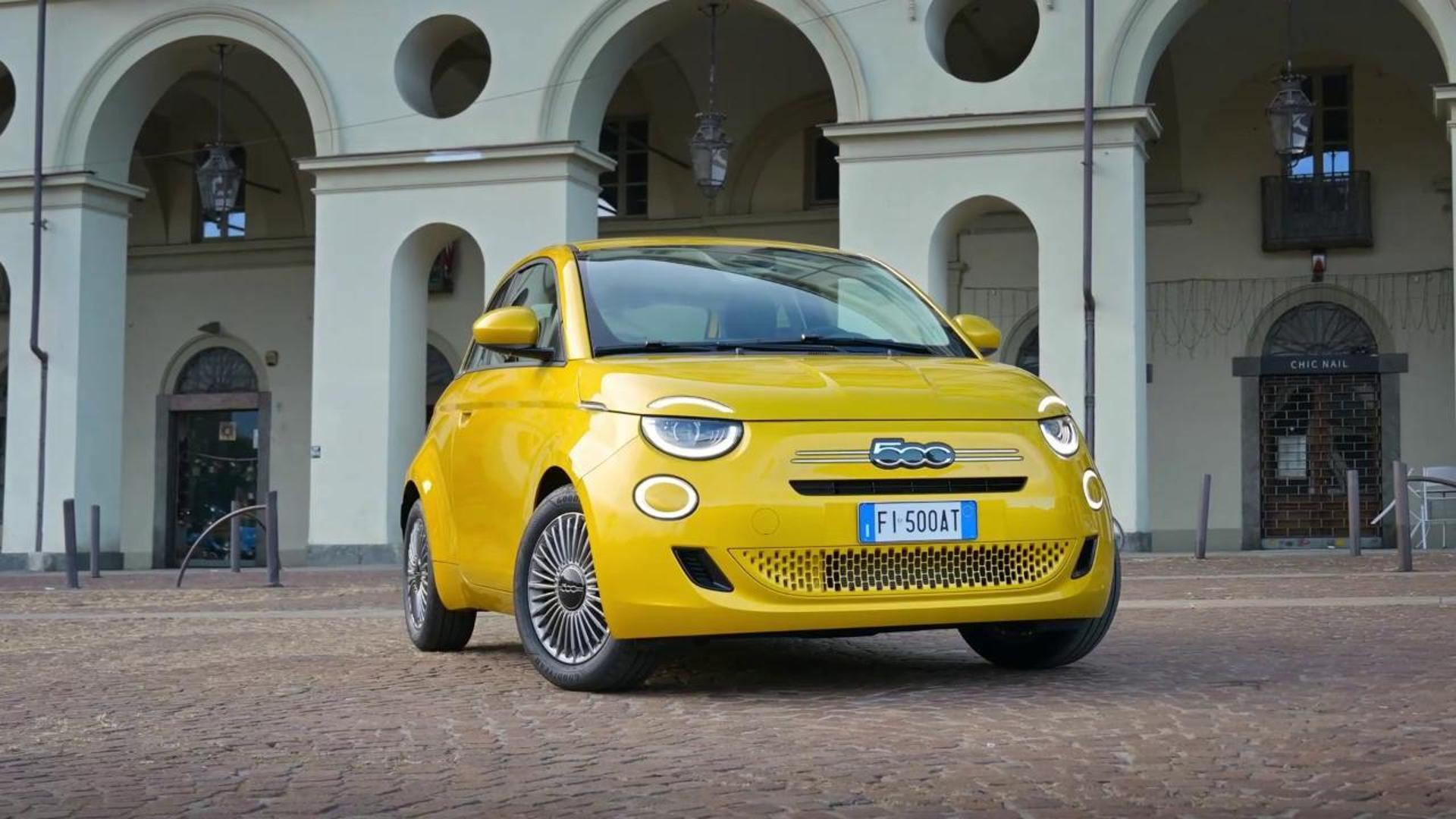 Ecco la nuova Fiat 500 ibrida, il ritorno dell'icona - La Stampa