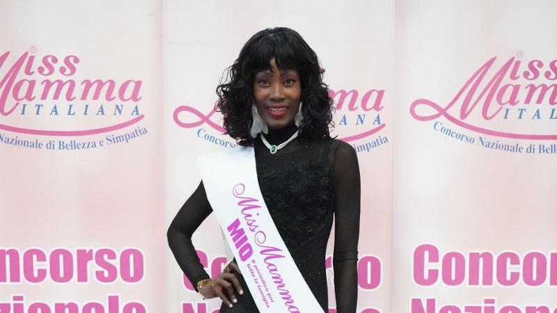 Al concorso “Miss Mamma italiana” premiata una cassiera quarantenne di ...