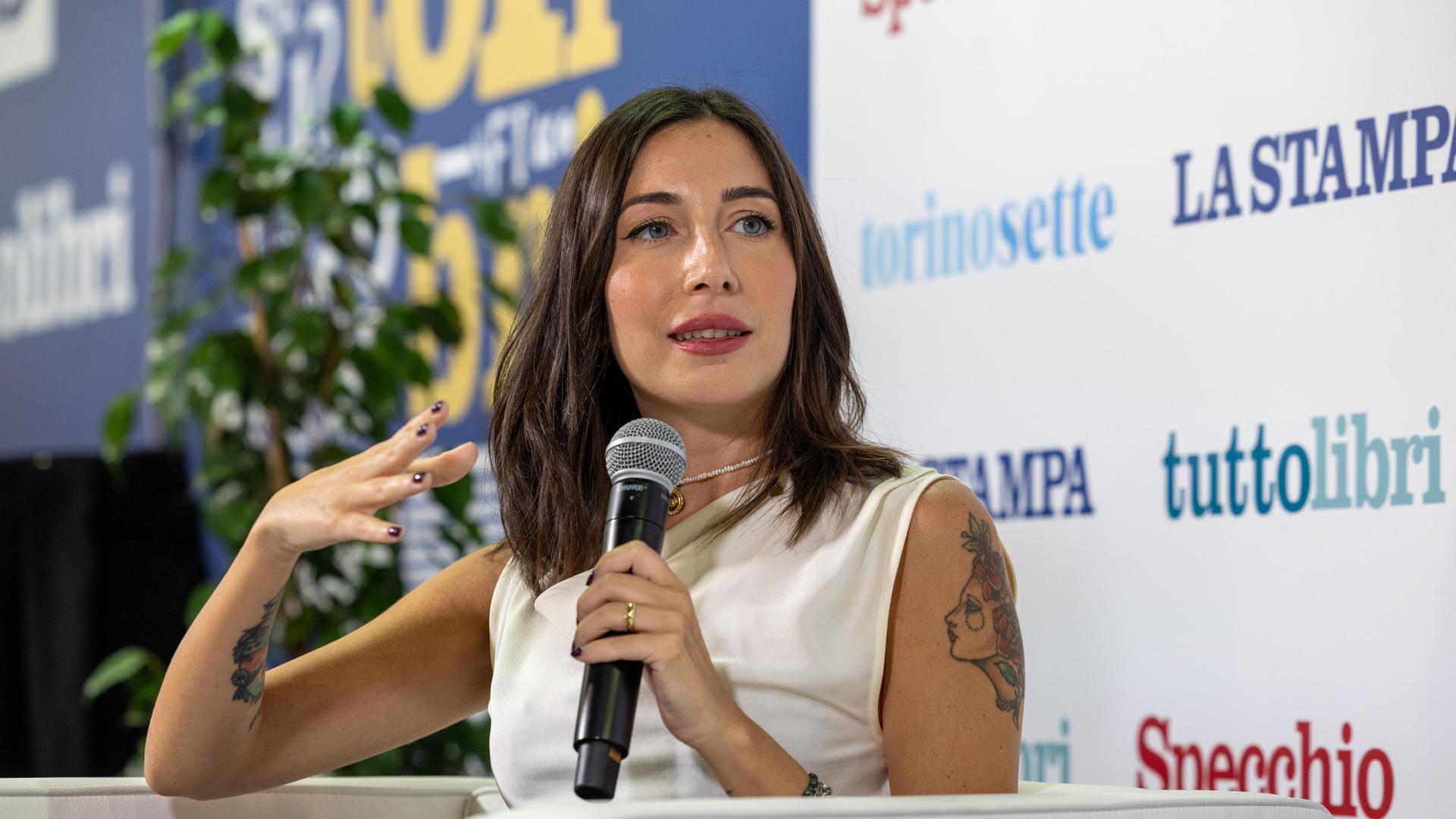 Elisa True Crime domina le classifiche: è il podcast più ascoltato del ...