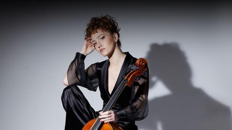 Erica Piccotti e il suo violoncello accarezzano le pagine di Mozart ...