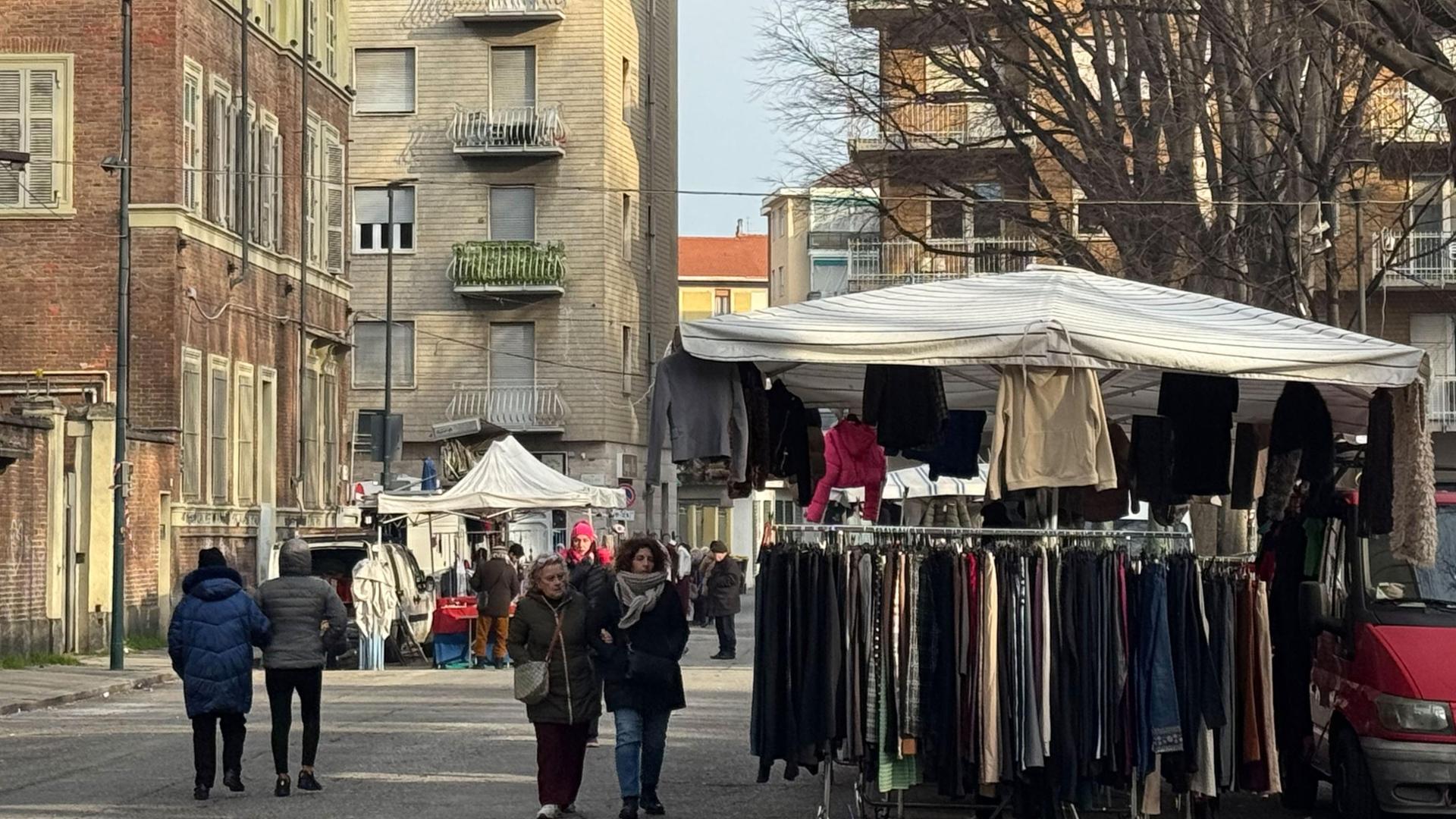 “In Borgo Vittoria troppi scippi. I negozi aperti ci fanno sentire più ...