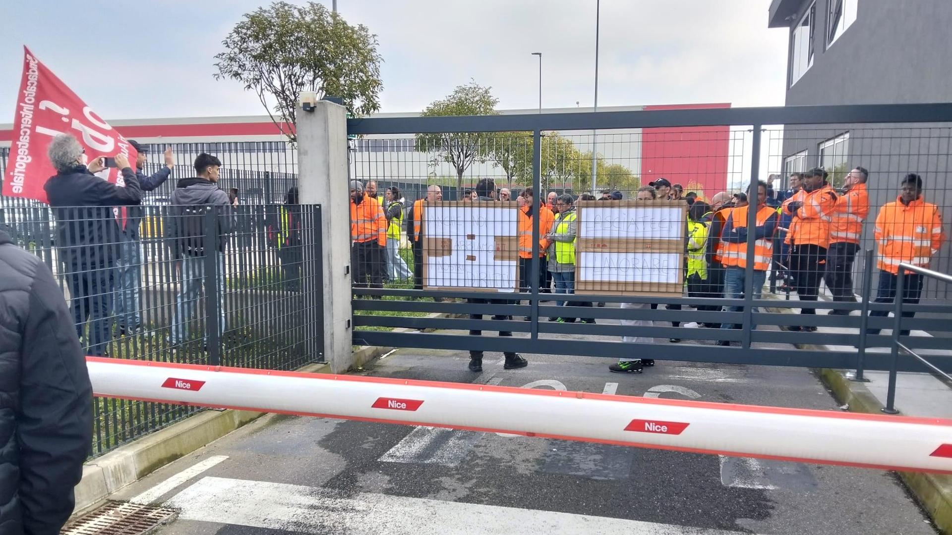 Magazzino Arcese Tortona, riprende lo sciopero - La Stampa