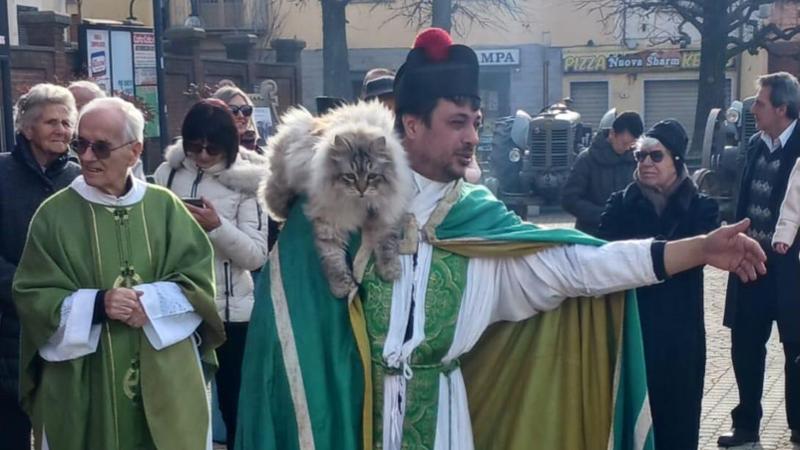 Bosconero difende don Mario: pronta una fiaccolata per il parroco - La ...