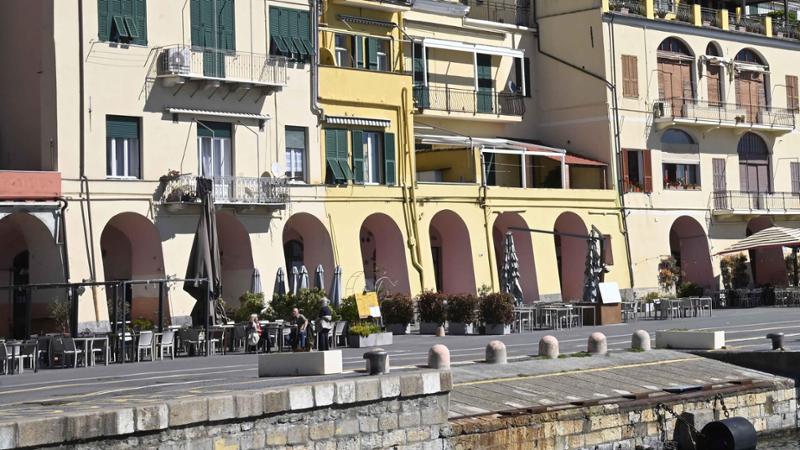 Imperia, Calata Cuneo: un vestito nuovo per il porticato - La Stampa