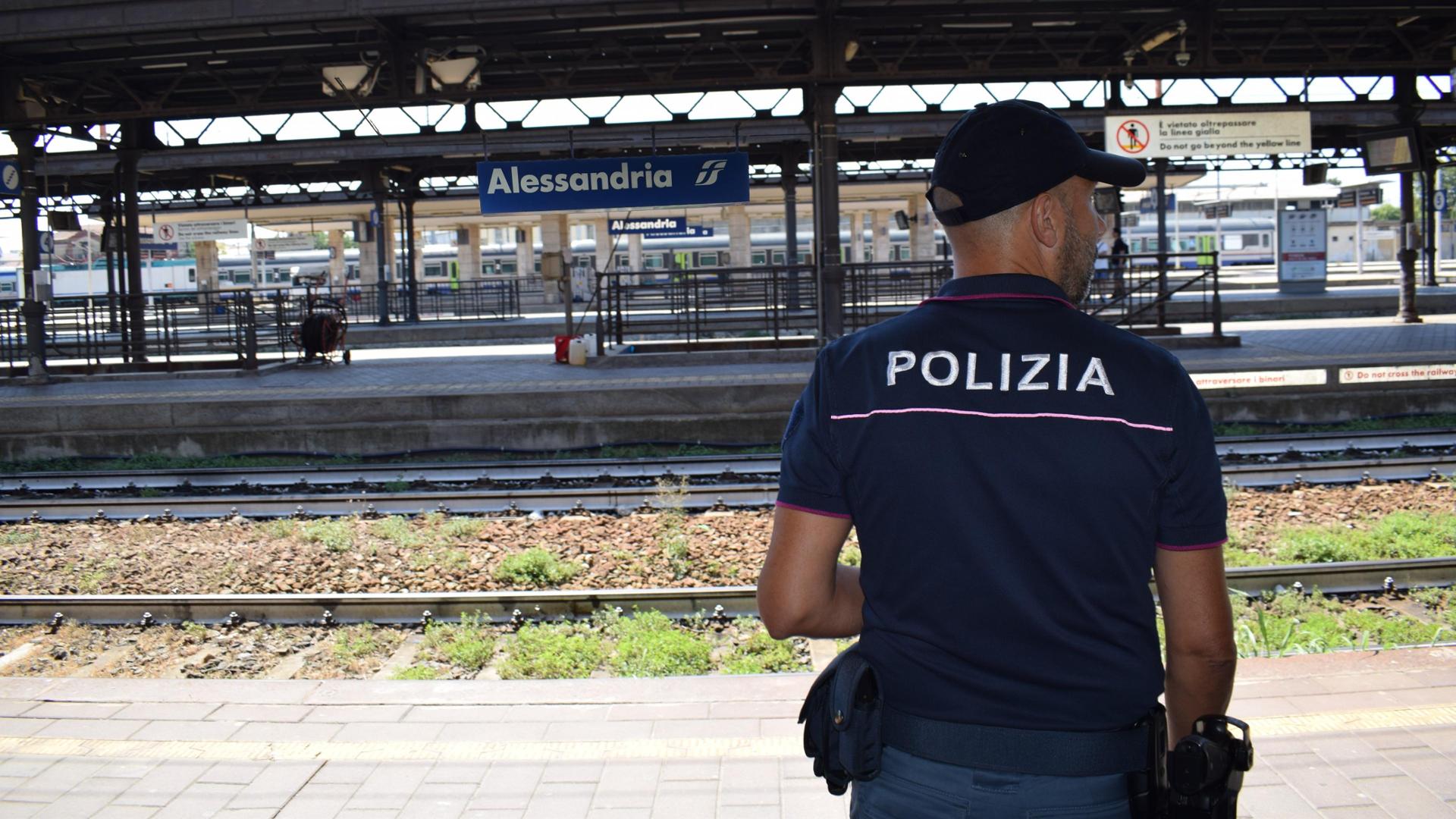 La Polfer denuncia il ladro dell'auto rubata e abbandonata sui binari ...
